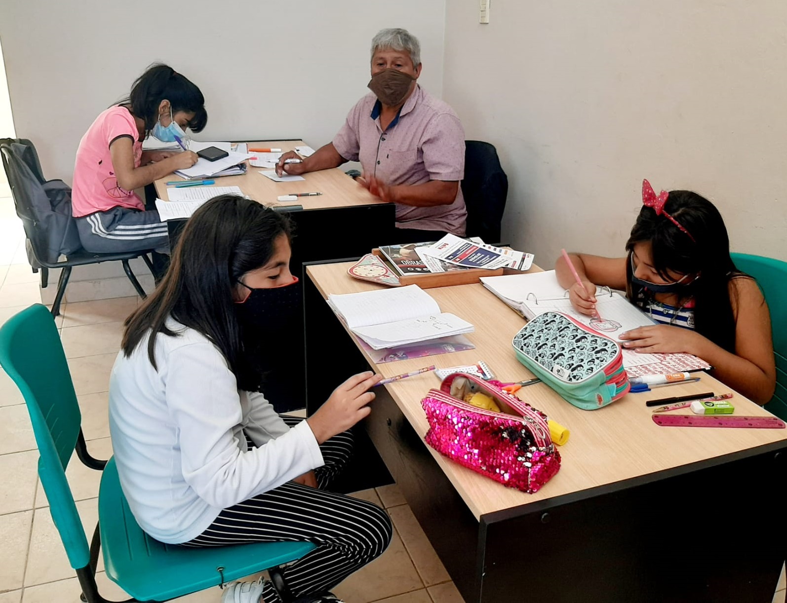El municipio continúa brindando clases de apoyo escolar a niños y ...